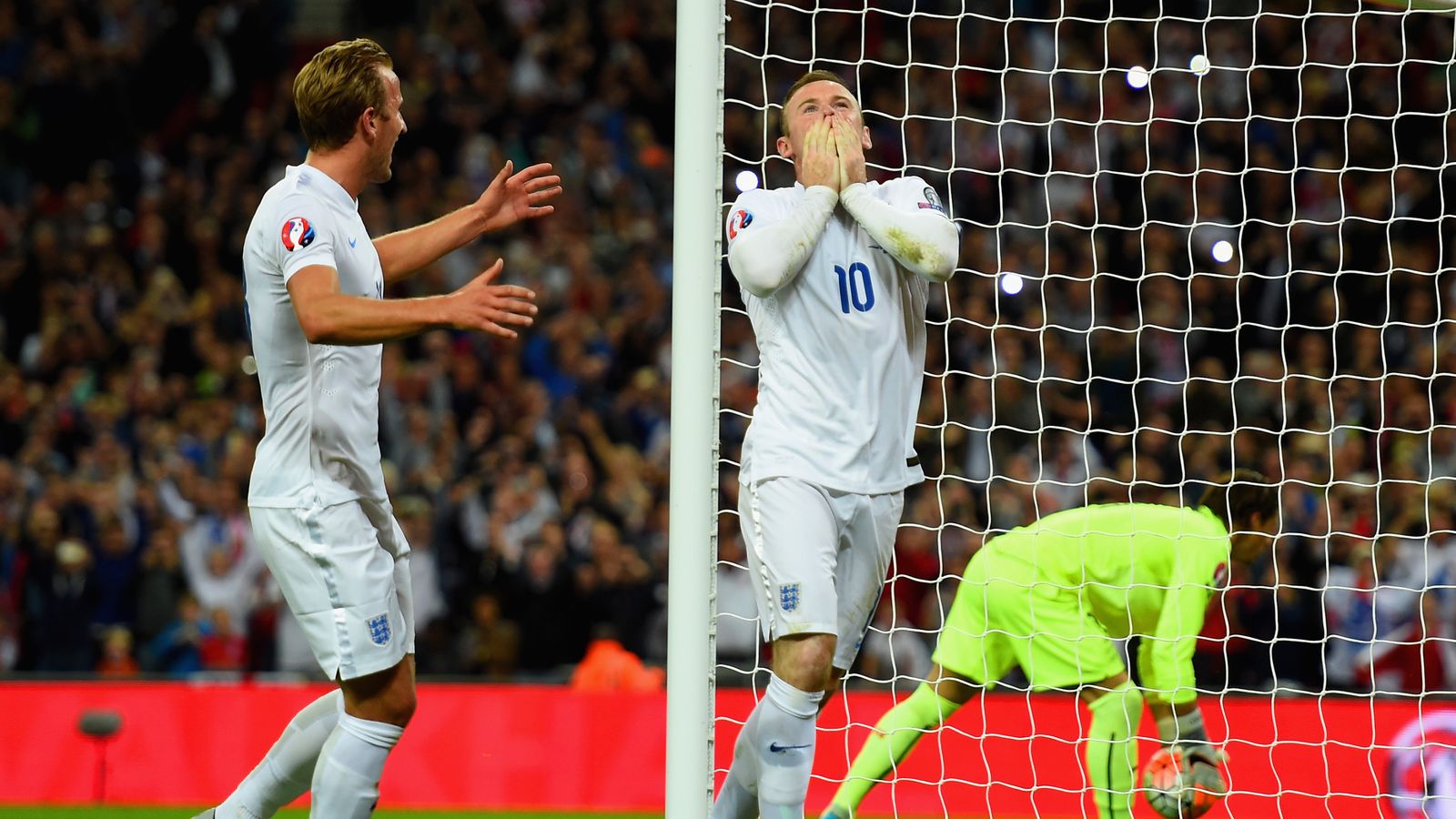 Wayne Rooney Retained As England Captain | World News | Sky News