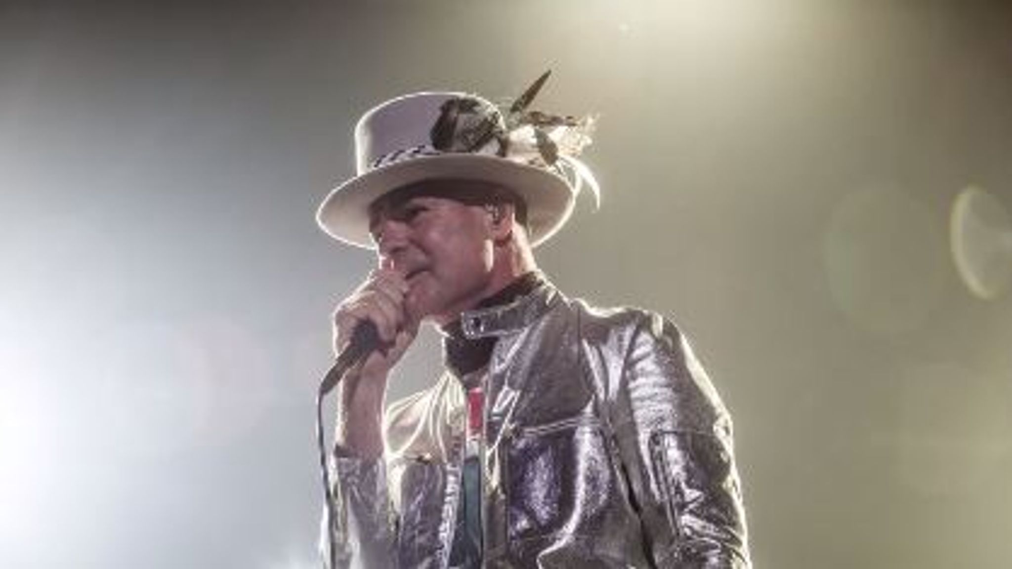 Dying Tragically Hip Singer Downie Bids Farewell At Hometown Gig | Ents ...