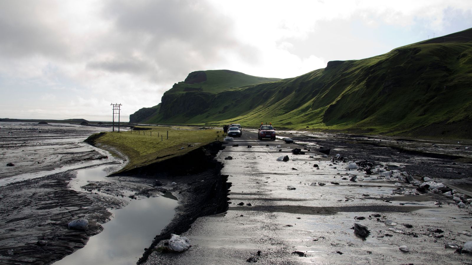 Flight alert raised in Iceland after 'seismic swarm' hits Katla volcano ...