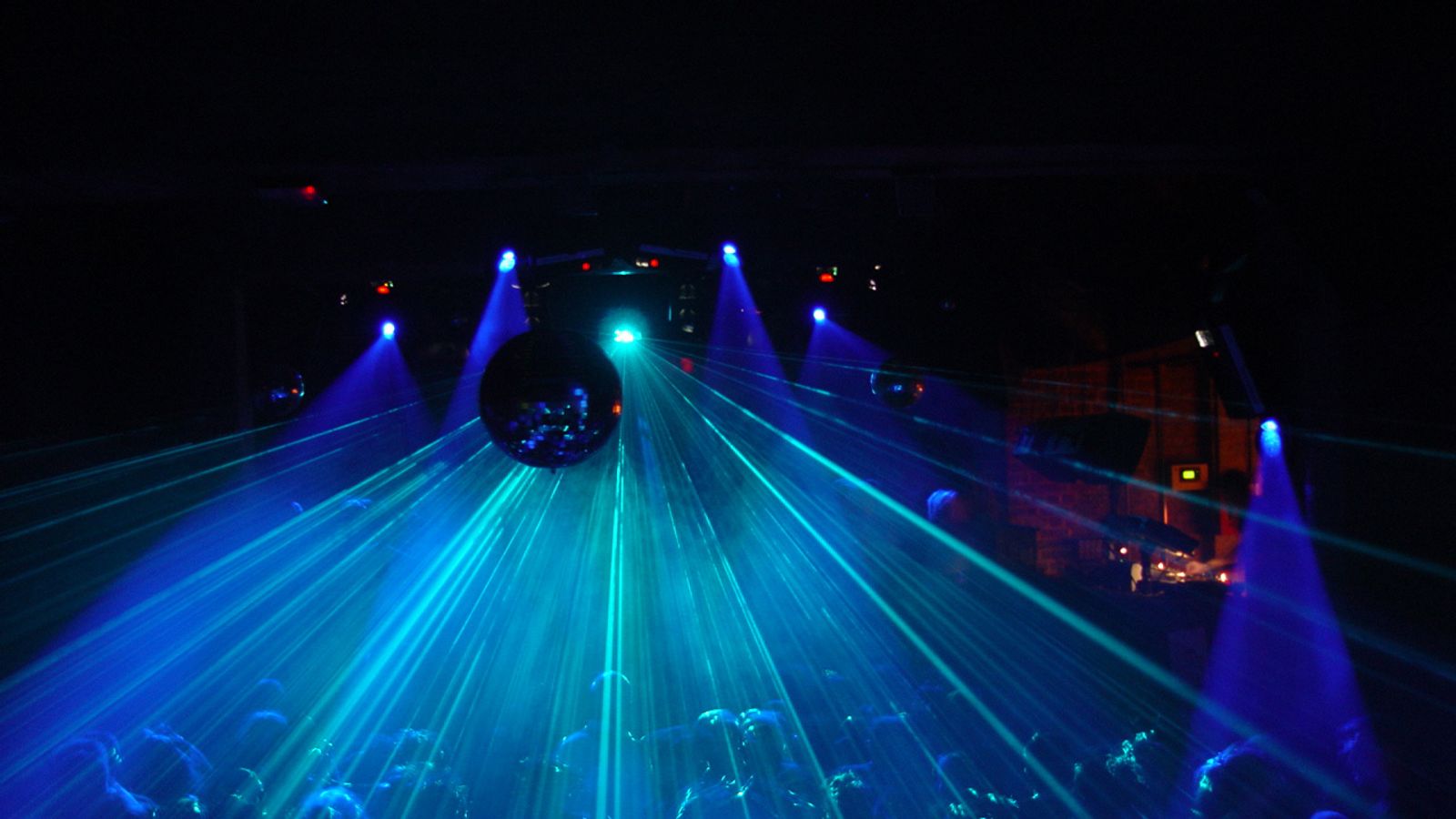 Iconic London Nightclub Fabric Shut Down Over Drugs Despite 150,000 ...
