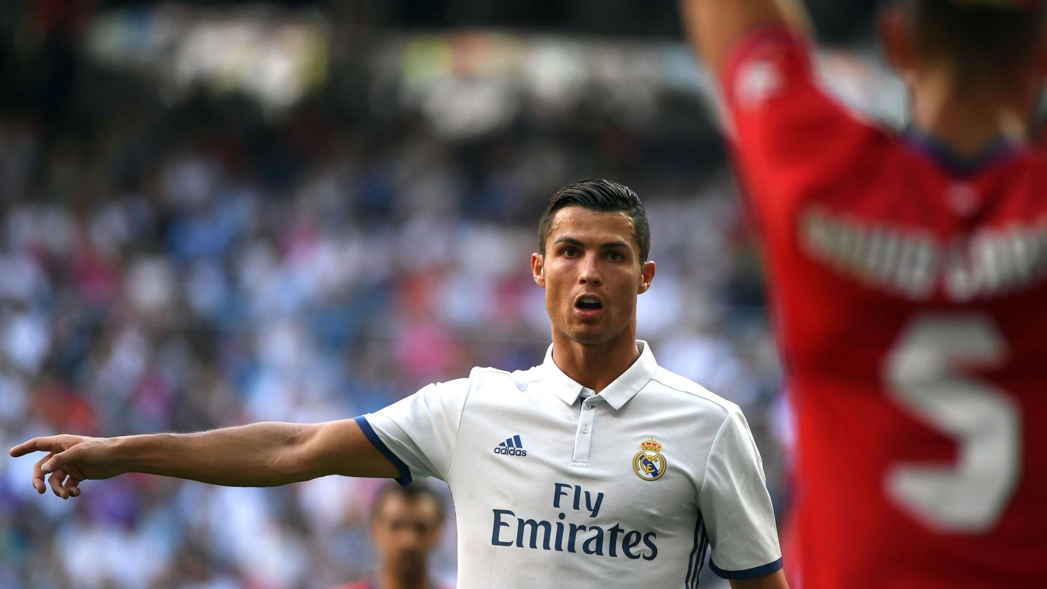 Suarez Beats Ronaldo's 100-Game Record | World News | Sky News