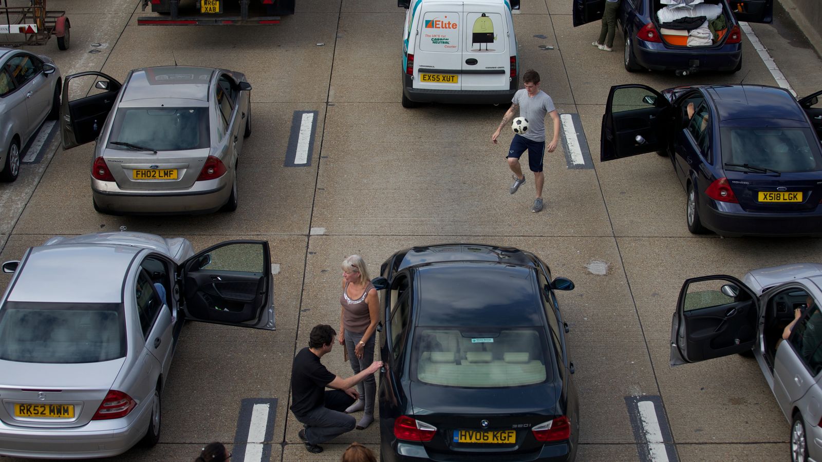 The M25 is 30 years old - marking the anniversary with another jam | UK ...
