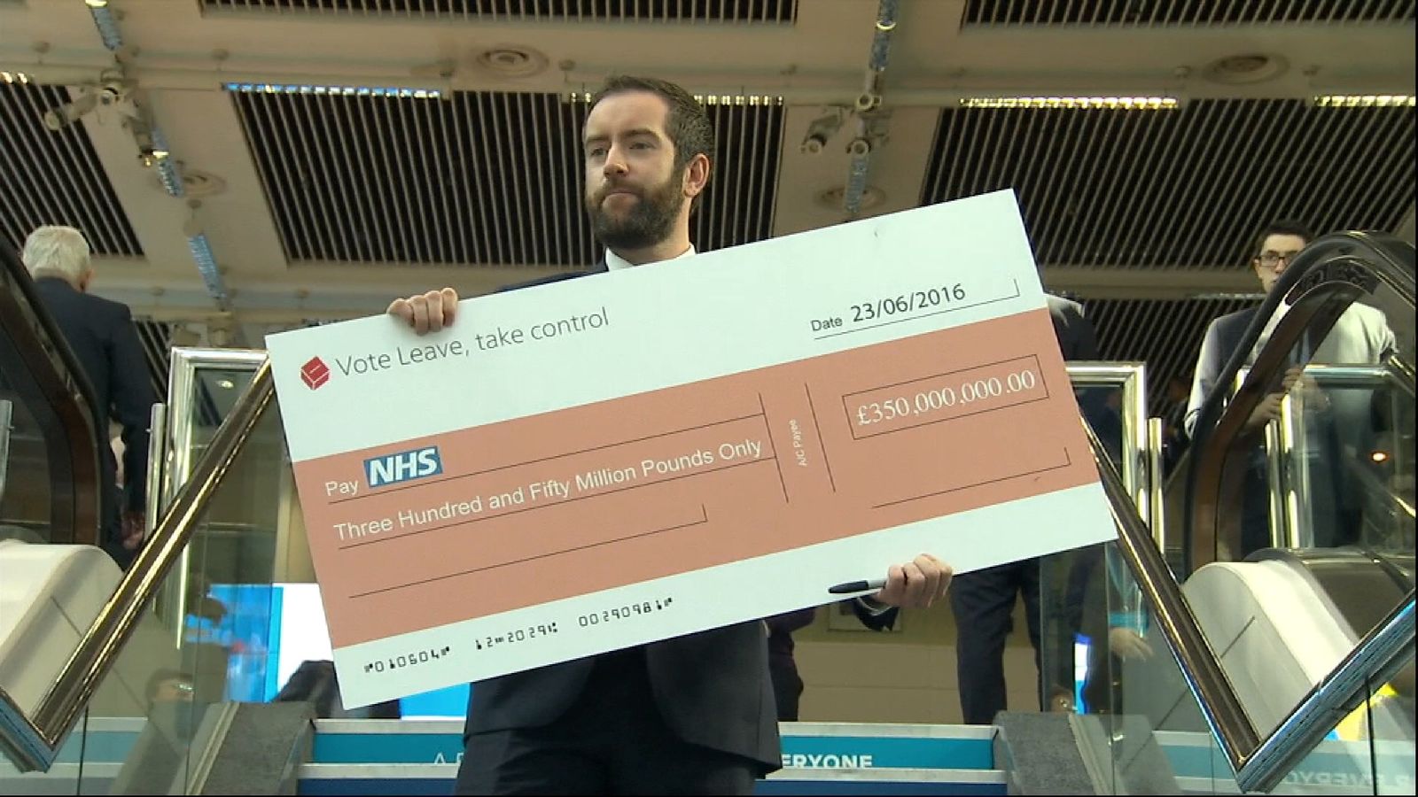 Broken promises: Who will sign the £350m Brexit NHS cheque? | Scoop ...