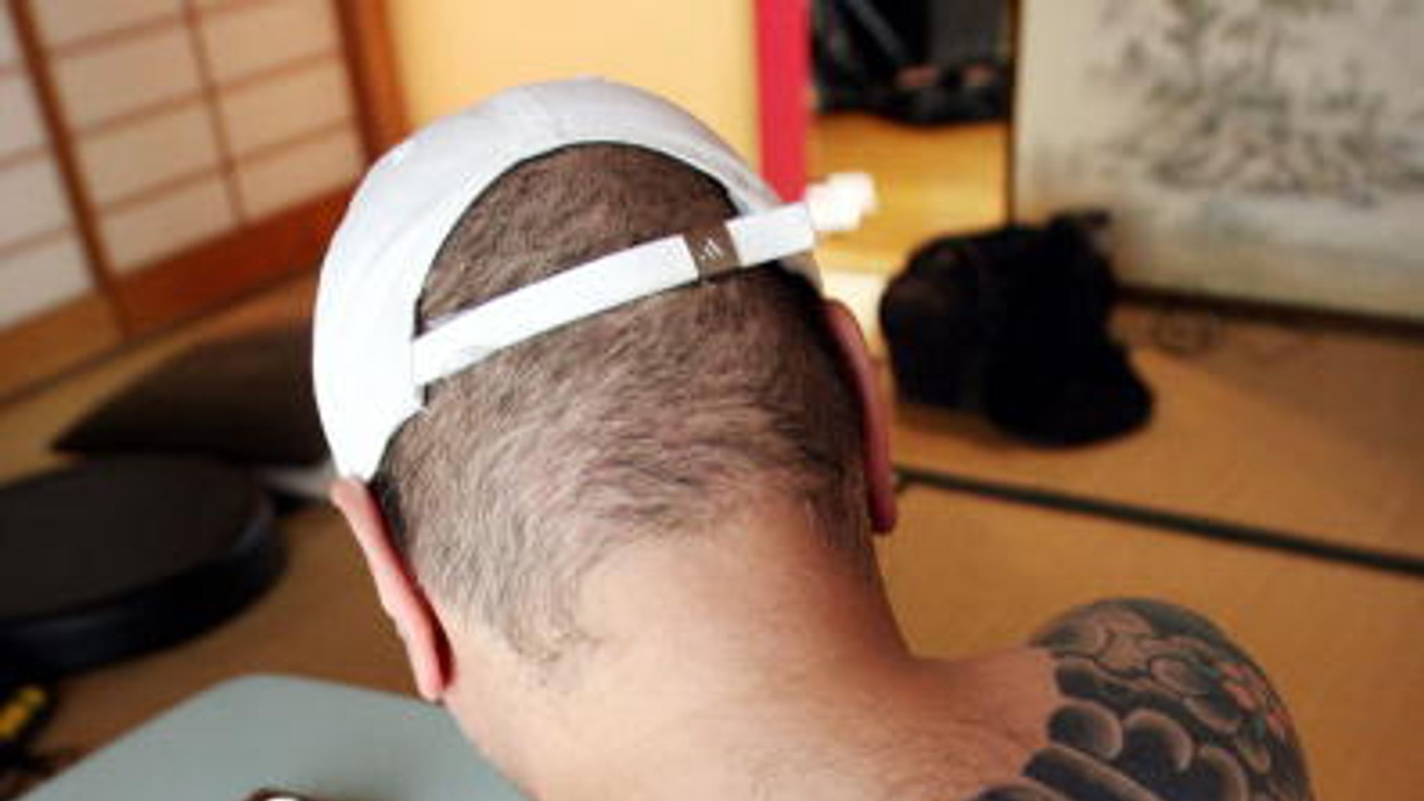 Mystery Japanese courier overpowers Yakuza Rolex watch thieves ...