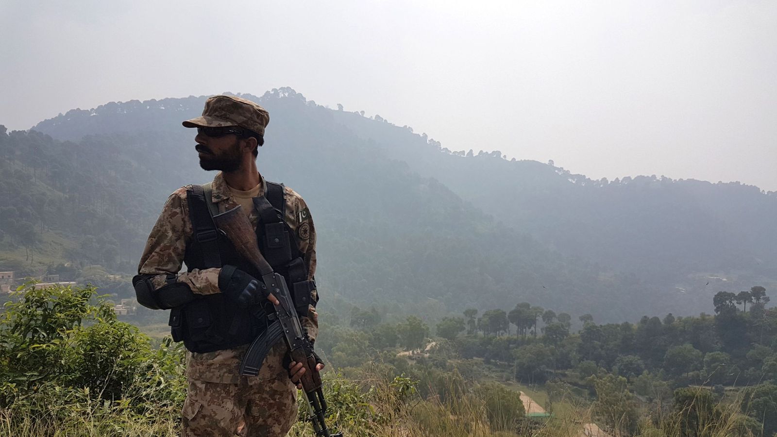 Pakistani soldiers die in 'unprovoked' shelling on Kashmir border ...