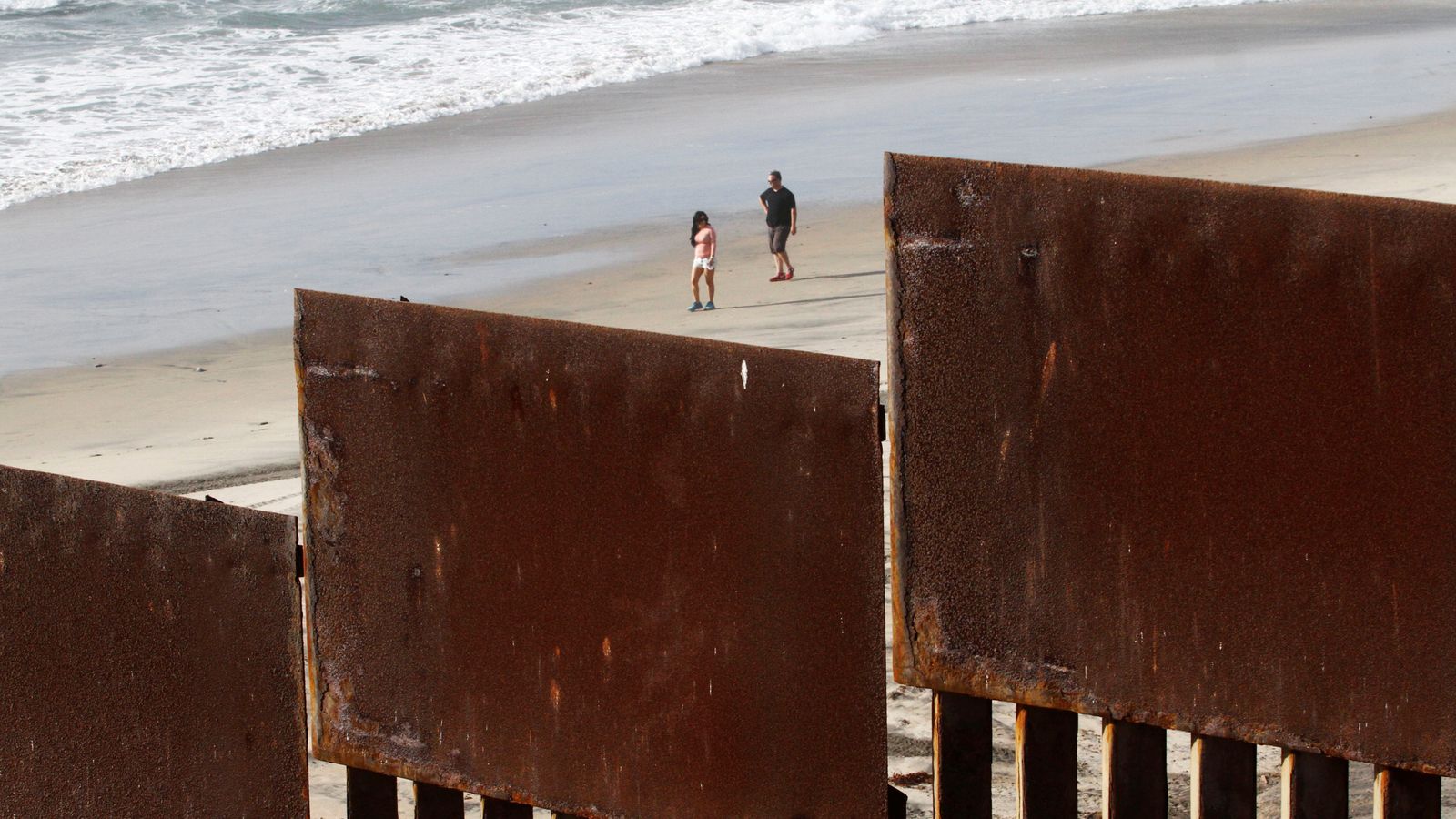 The US-Mexico border now | World News | Sky News