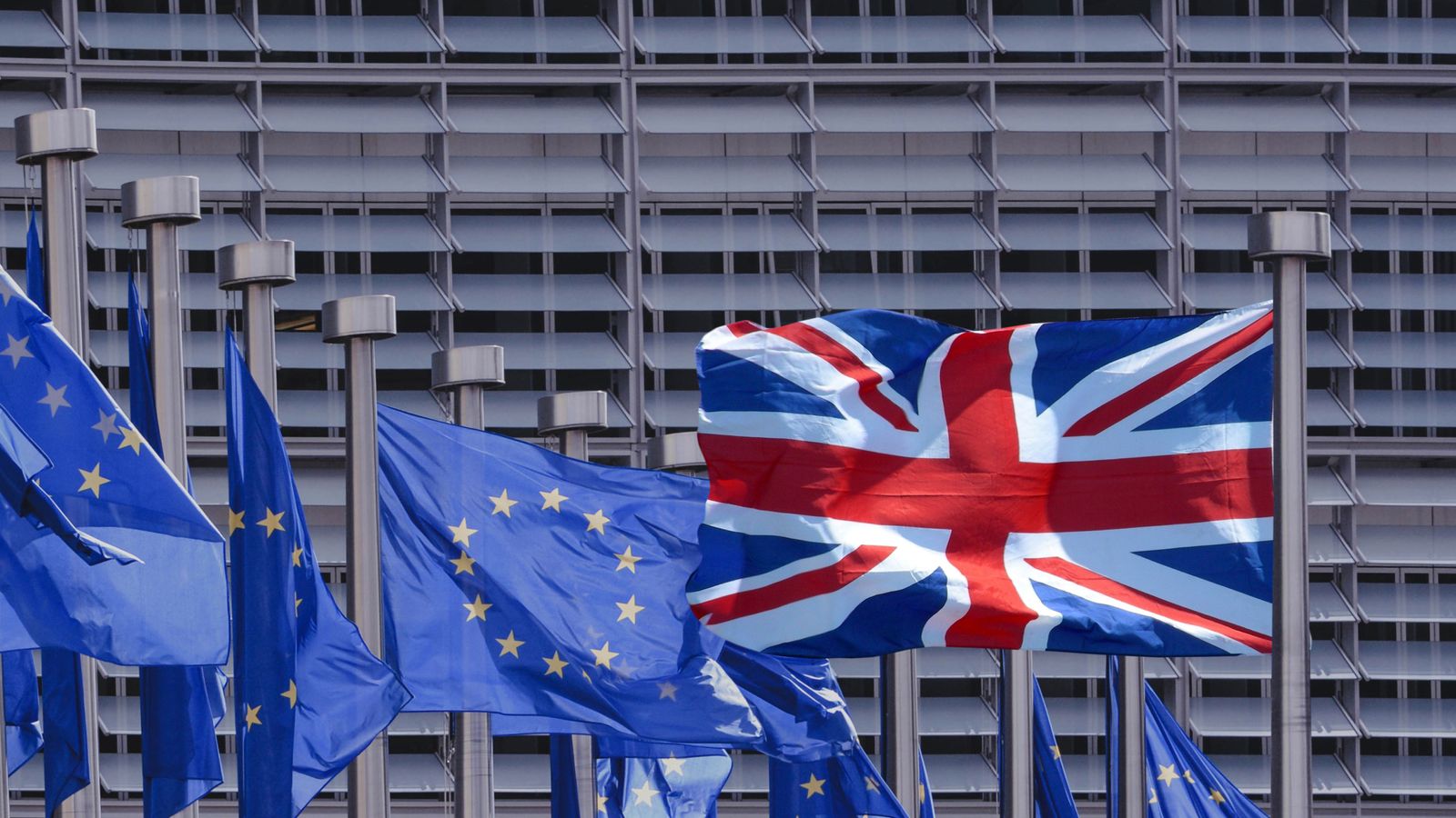 Brexit: Government could face legal challenge over single market ...