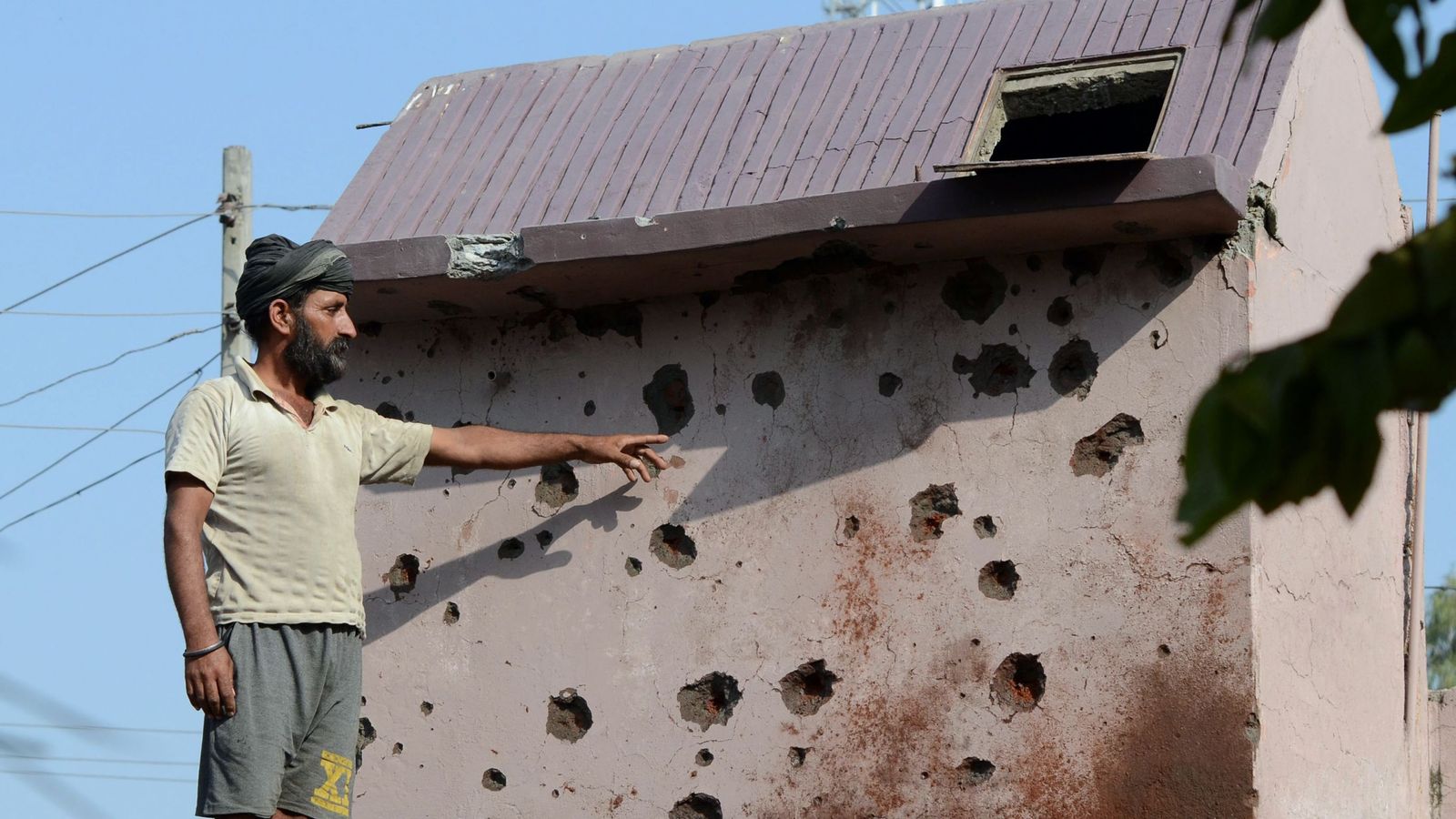 India-Pakistan border firing kills 19 people amid rising tensions over ...