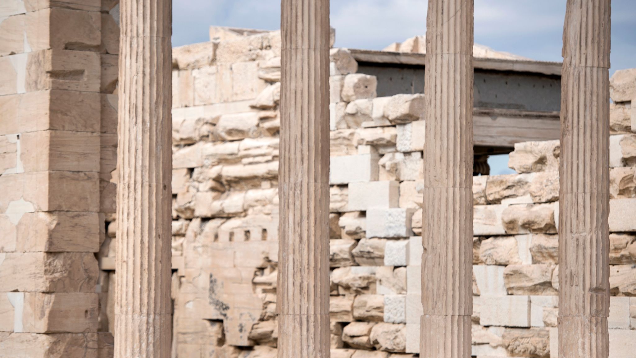 Barack Obama tours the Acropolis | World News | Sky News
