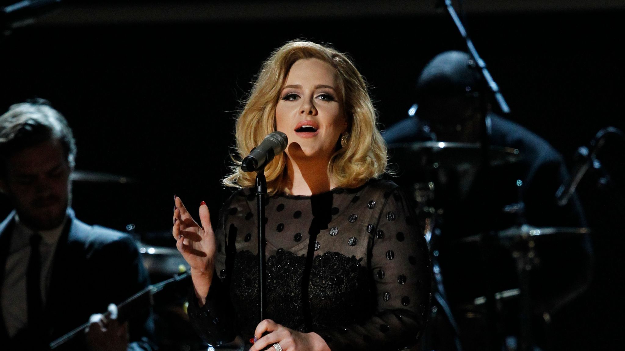 Adele reveals 'scary' struggle with post-natal depression | Ents & Arts ...