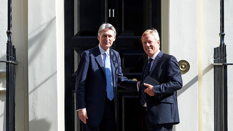 Ex-ARM chairman Chambers in rapid tech return with VE role | Money News ...