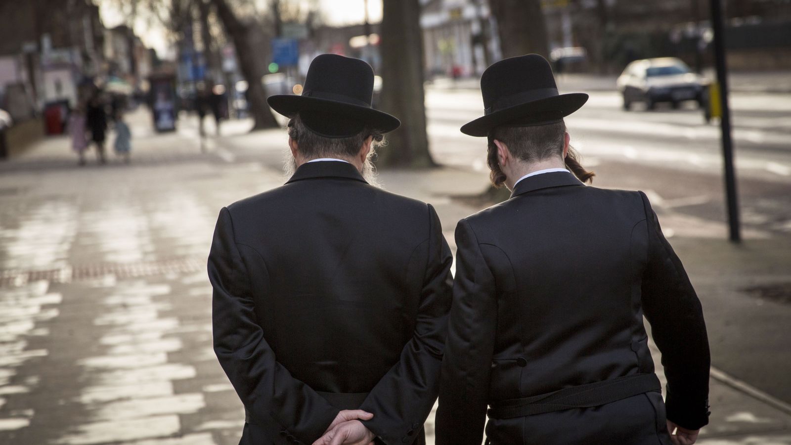 UK adopts official anti-Semitism definition as attacks rise | Politics ...