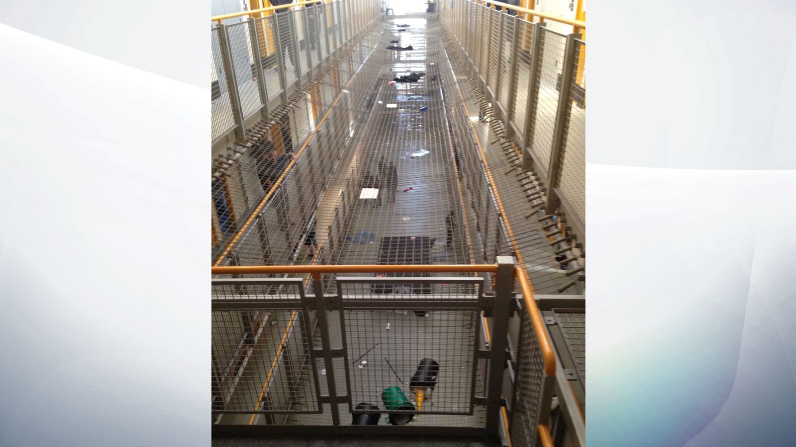 'Six hundred' inmates involved in prison riot at HMP Birmingham | UK ...