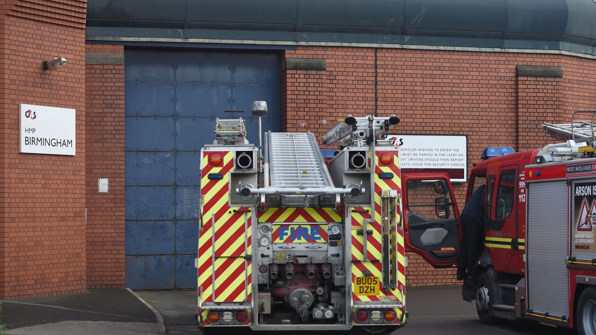 'Six hundred' inmates involved in prison riot at HMP Birmingham | UK ...