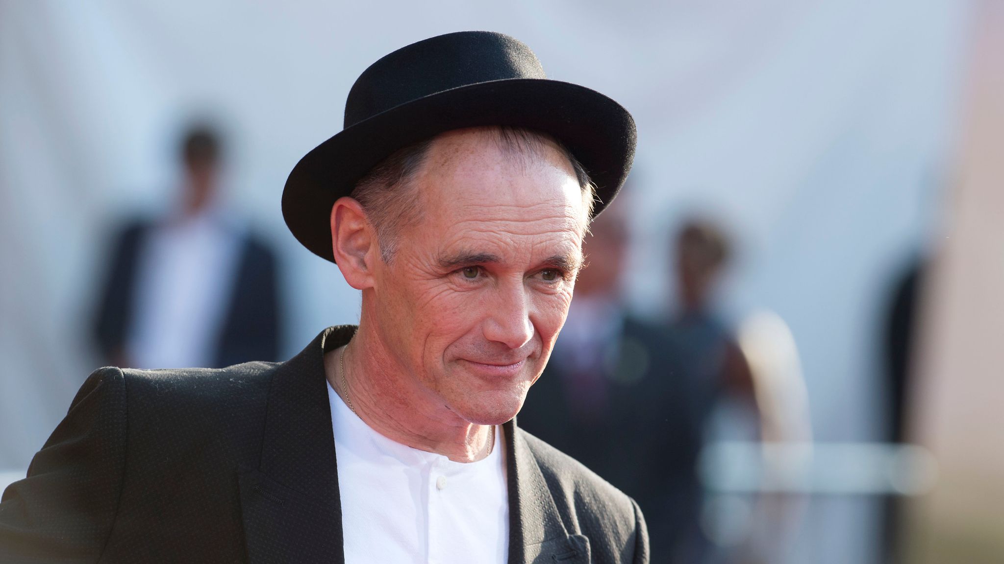 'Proud to be British': Victoria Beckham receives OBE for fashion ...