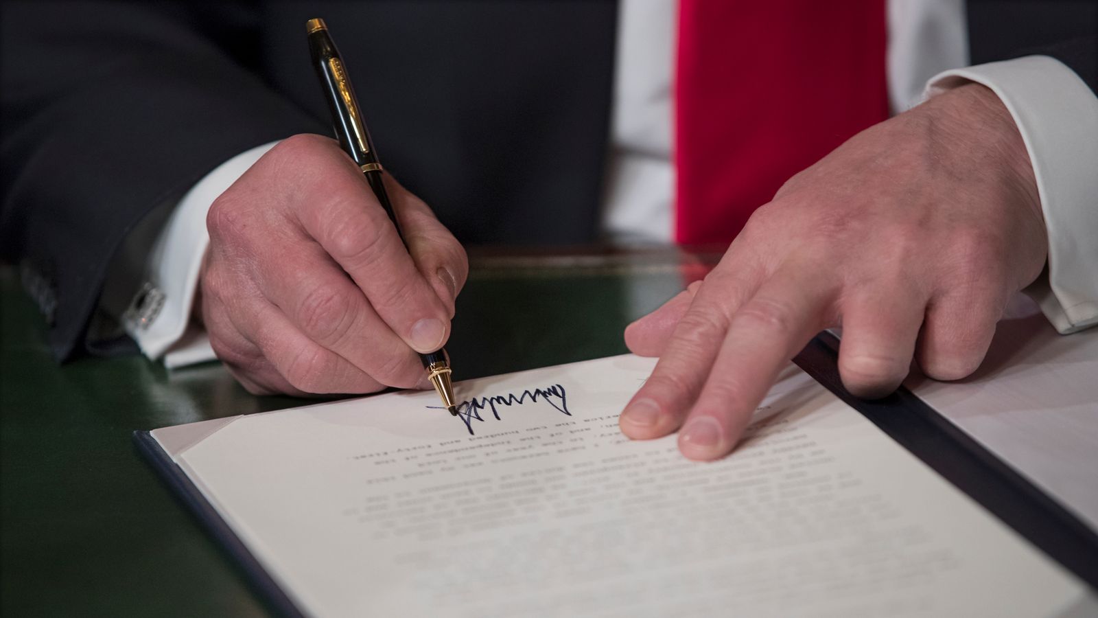 What does Trump's handwriting say about him? | Scoop News | Sky News