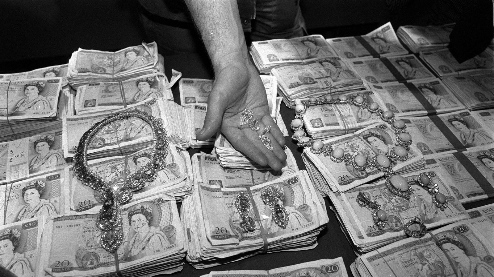 How the Hatton Garden raid compares to Britain's biggest heists | UK ...