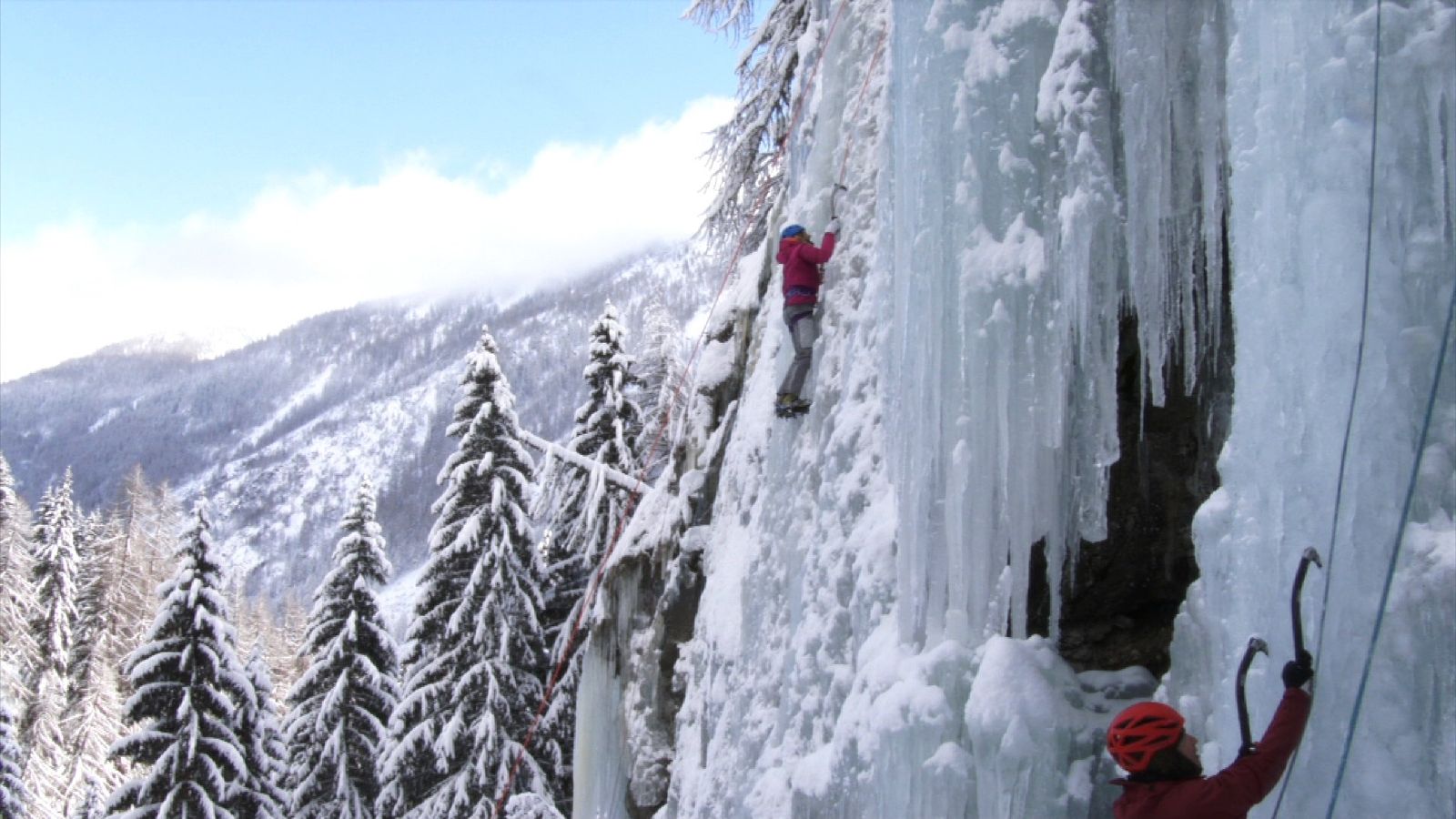 Late snow gives extreme sport a boost | World News | Sky News