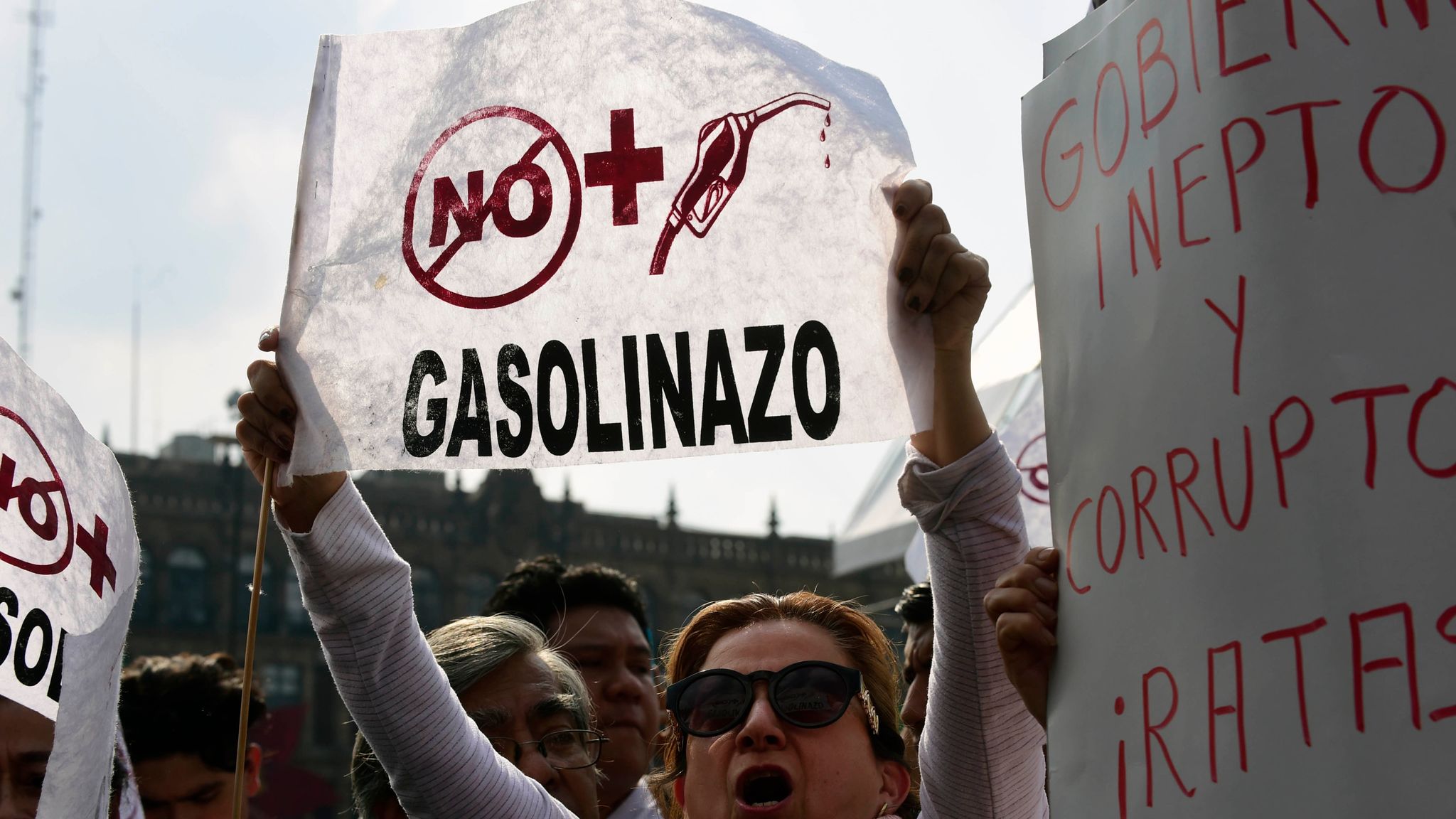 Mexico fuel price protests lead to looting and 250 arrests | World News ...