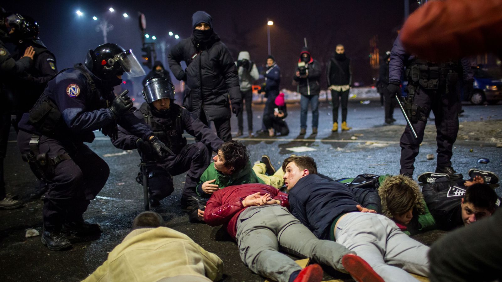 Clashes in Romania as thousands protest against decriminalising ...