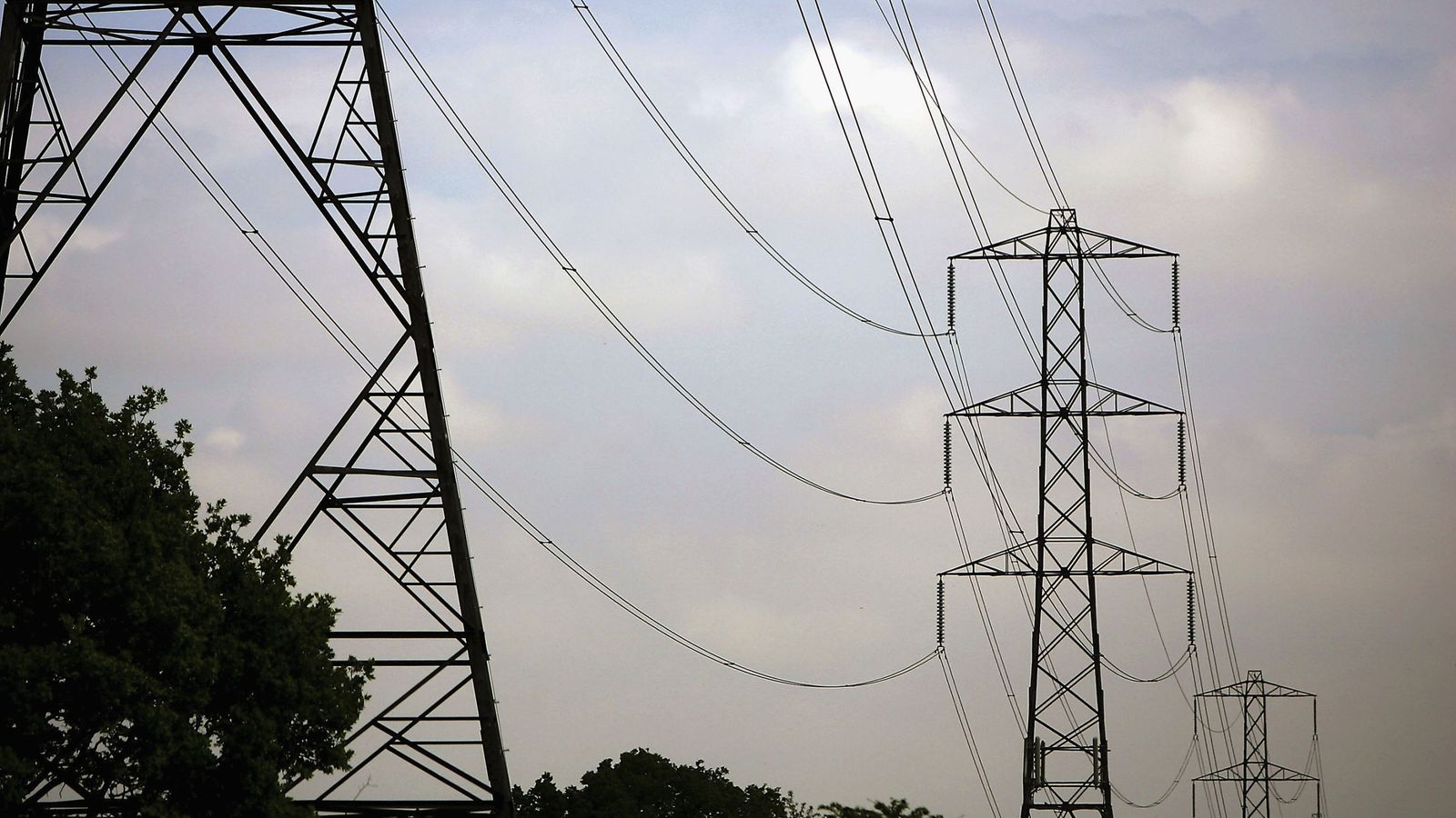 UK power grid vulnerable as government failing on cyber security ...