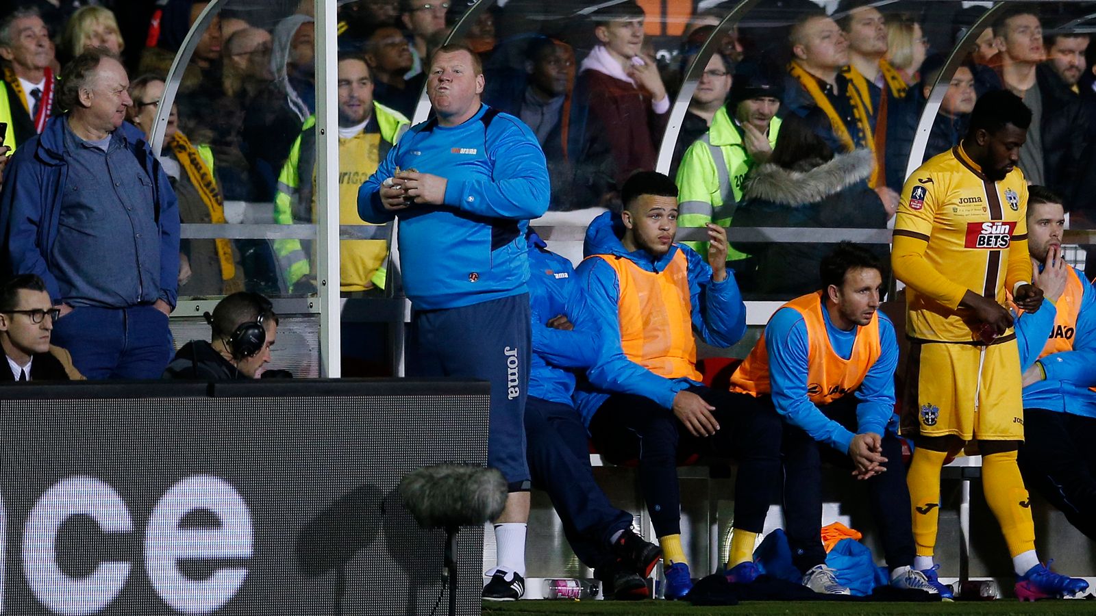 Sutton Utd keeper given the boot over half-time pie | Scoop News | Sky News