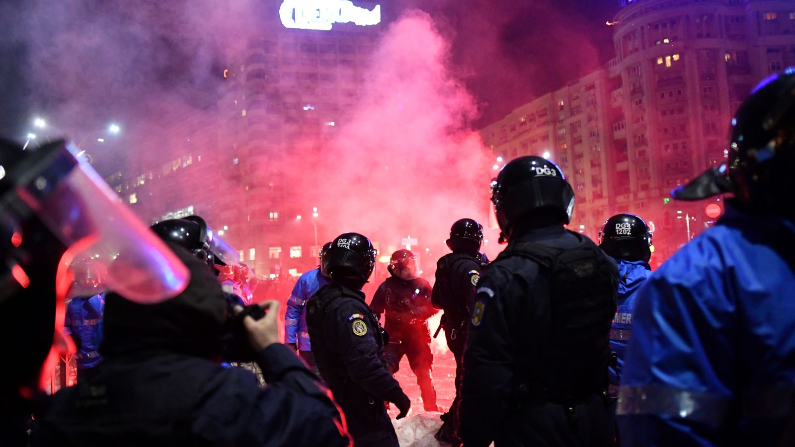 Clashes in Romania as thousands protest against decriminalising ...