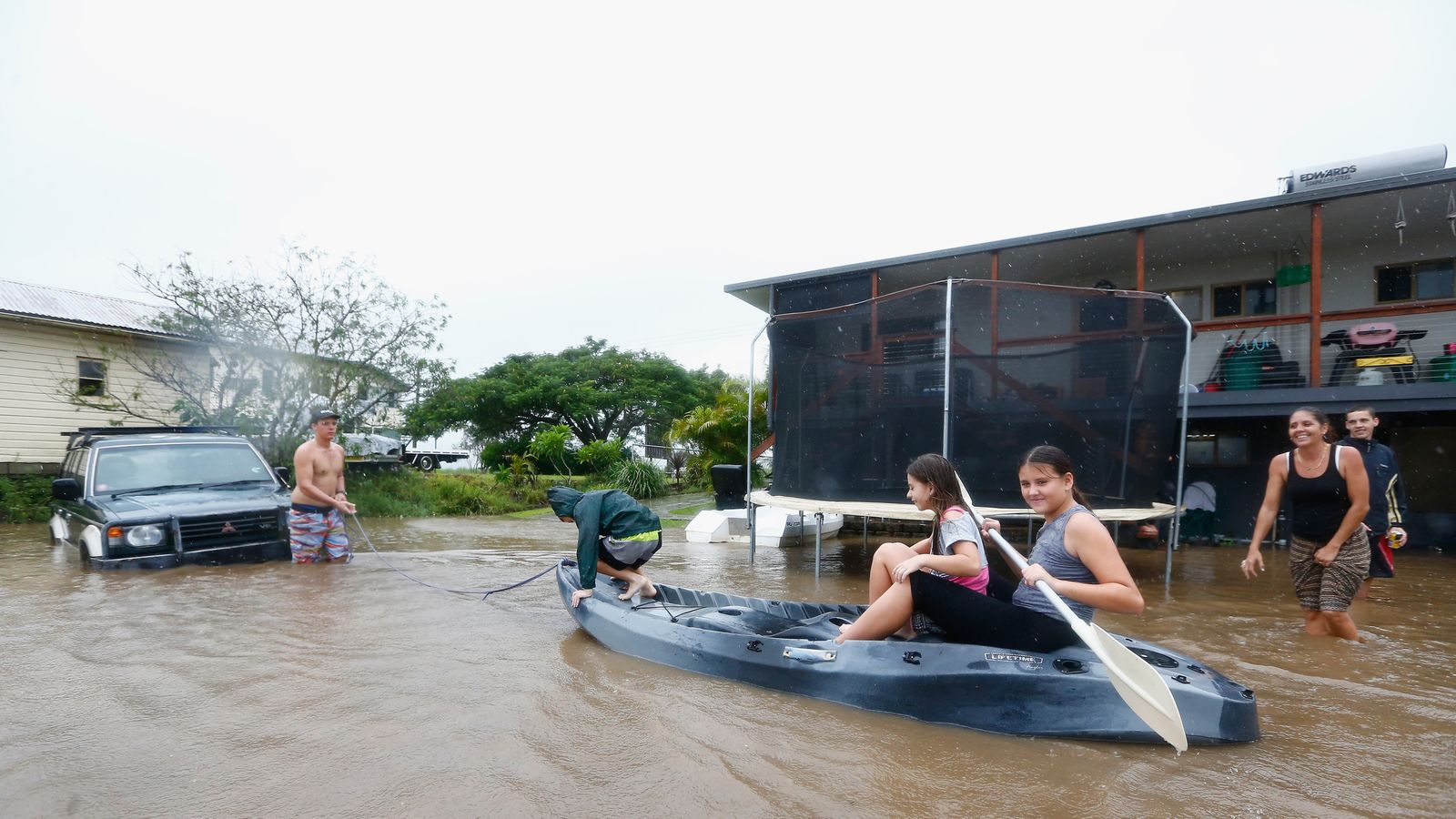 Cyclone Debbie aftermath in Australia | World News | Sky News