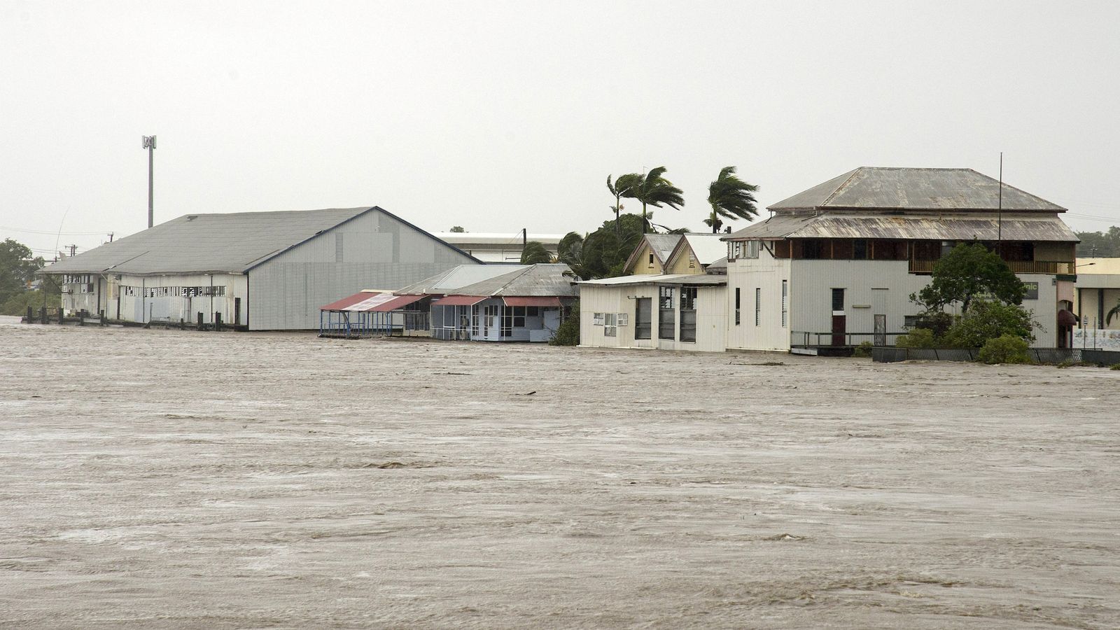 Cyclone Debbie aftermath in Australia | World News | Sky News