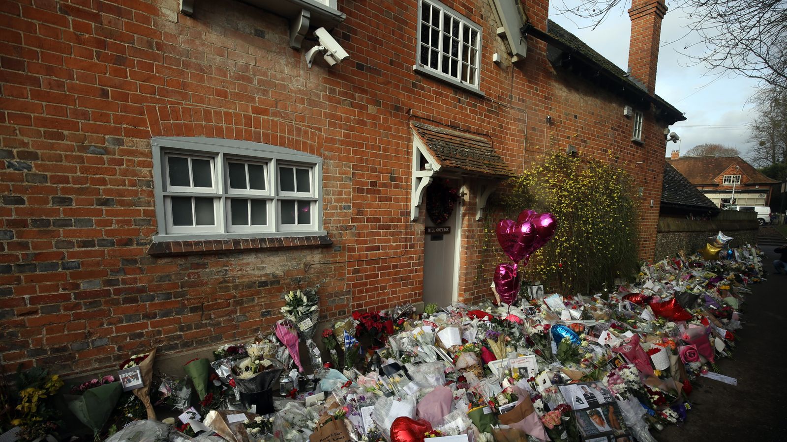 George Michael's funeral: Singer laid to rest at private ceremony ...