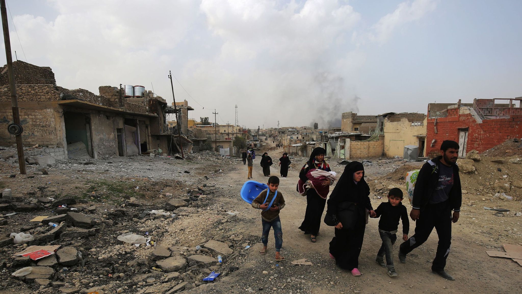 Horrific battle for west Mosul goes on | World News | Sky News