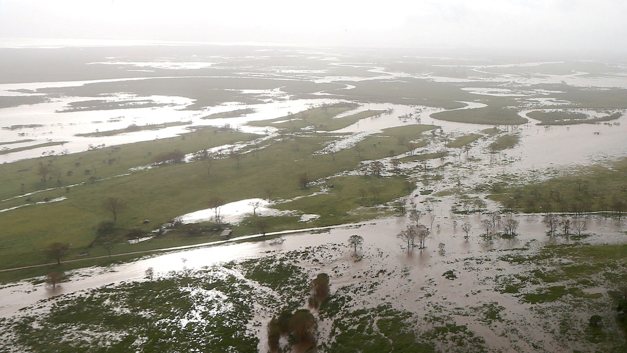 Cyclone Debbie aftermath in Australia | World News | Sky News
