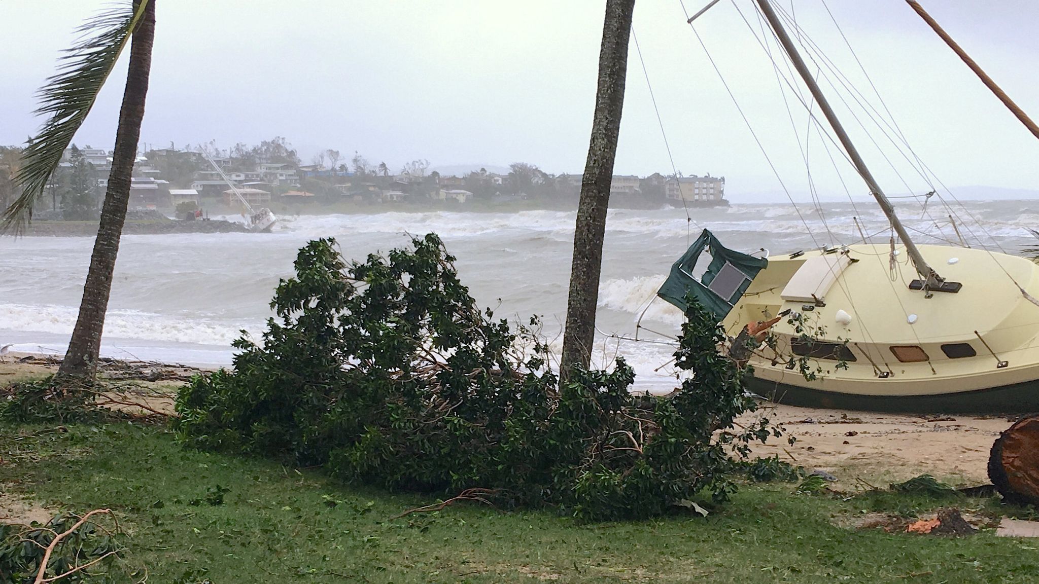 Australia counts cost of Cyclone Debbie as clean up begins | World News ...