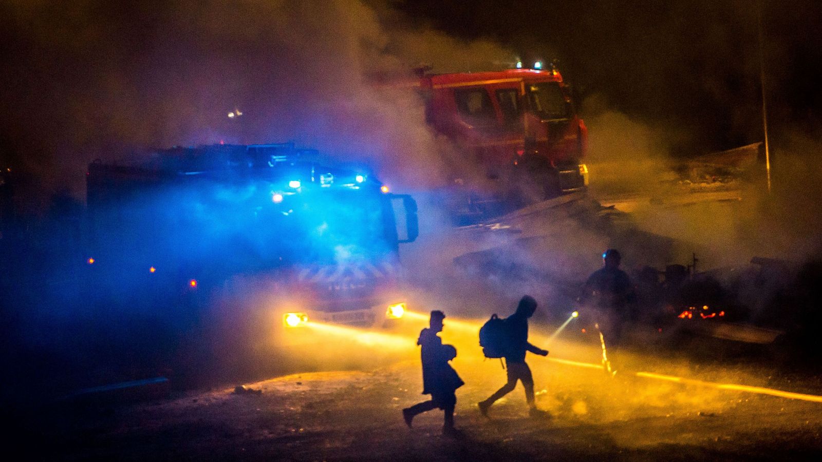 Dunkirk migrant camp fire: 600 people missing after blaze at Grande ...