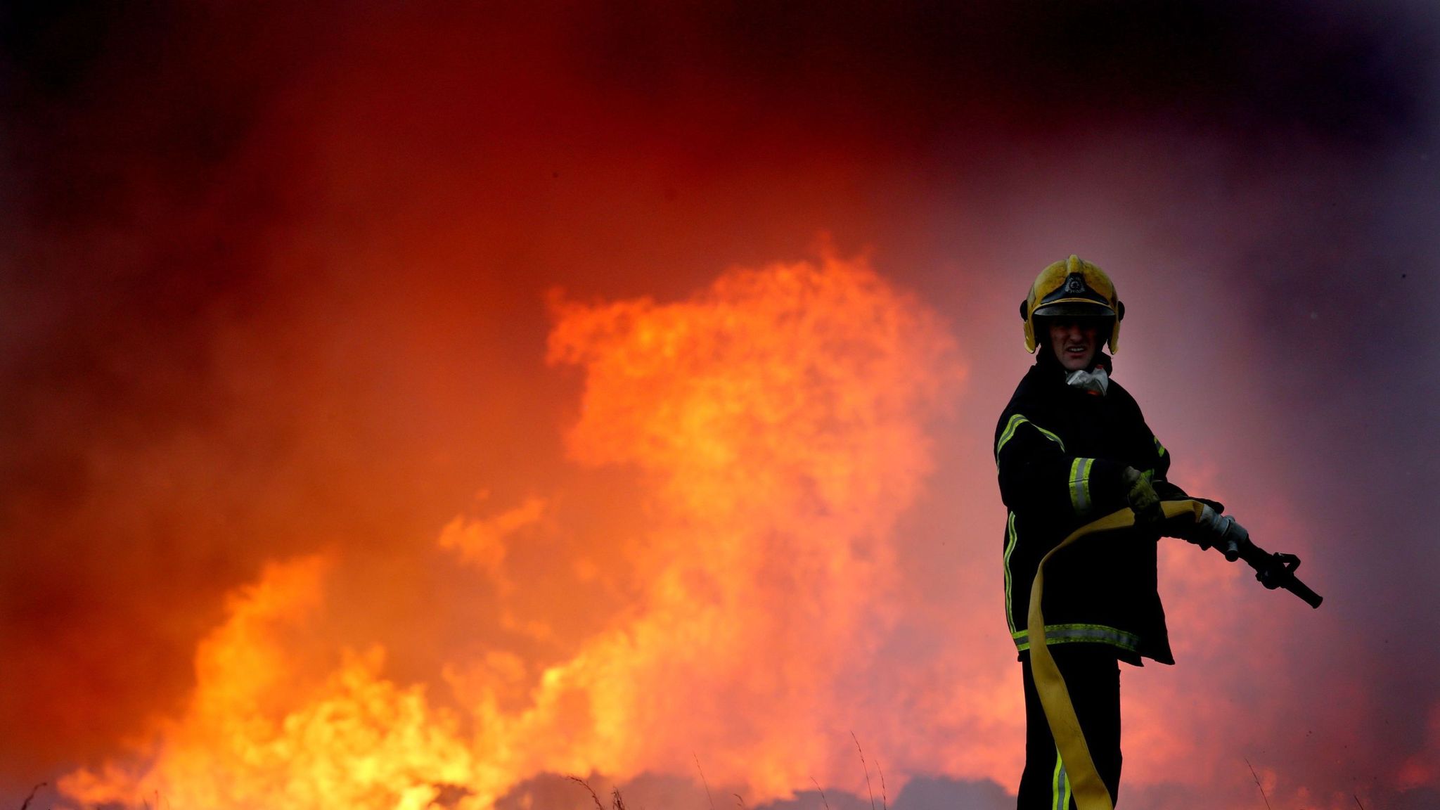 Firefighters blame cuts for 15% increase in fire-related deaths | UK ...