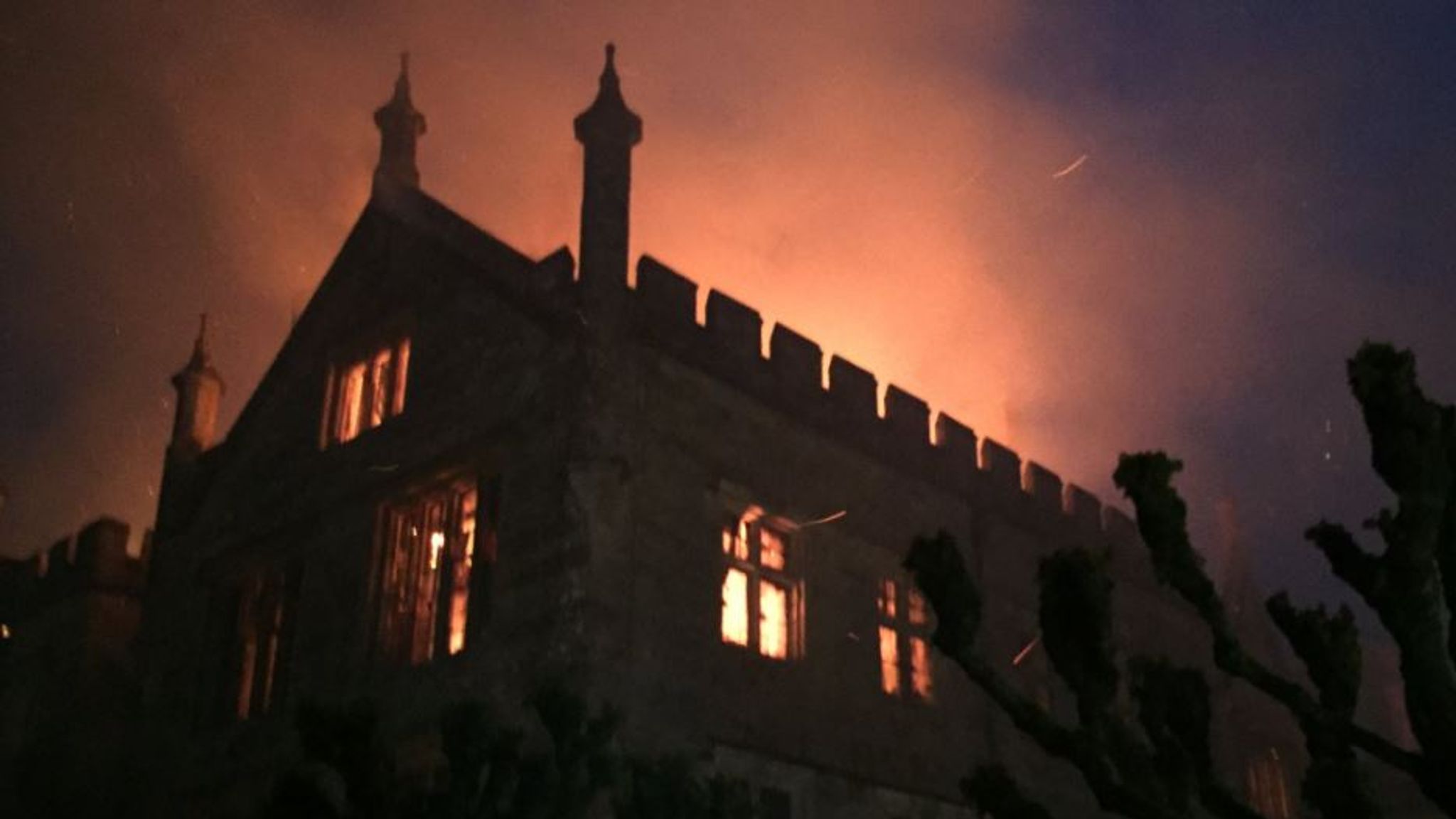 Investigation into 'suspicious' fire at Grade l stately home in Dorset ...