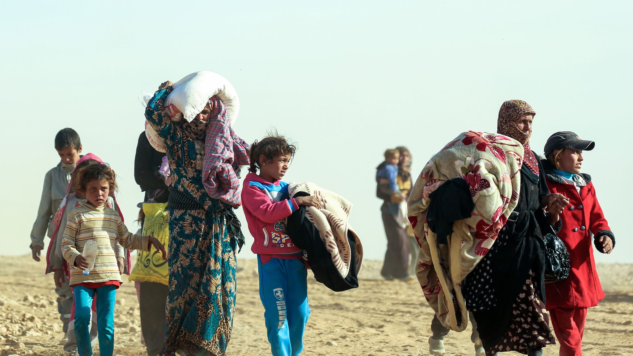 PM to unveil £1bn package for Syrian refugees and countries that host ...
