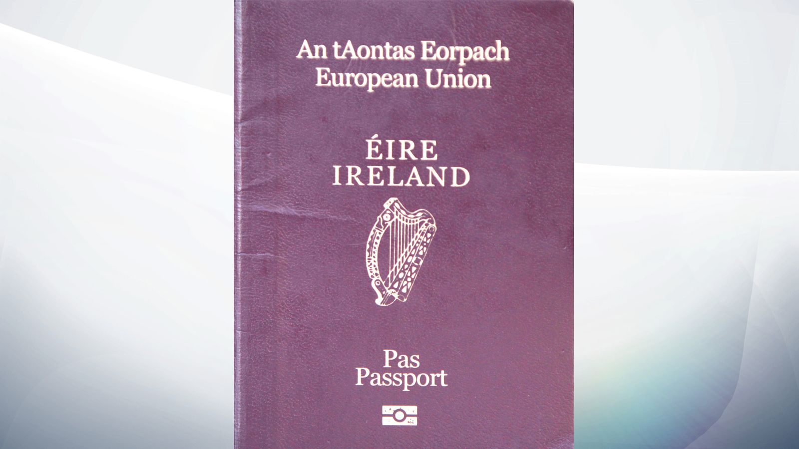 Demand for Irish passports soars after Brexit referendum | Brexit News ... Demand for Irish passports soars after Brexit referendum | Brexit News ...