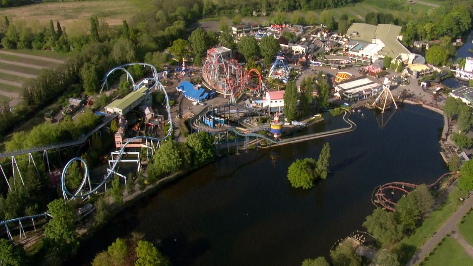 Helicopter shot shows Splash Canyon ride at Drayton Manor | News UK ...