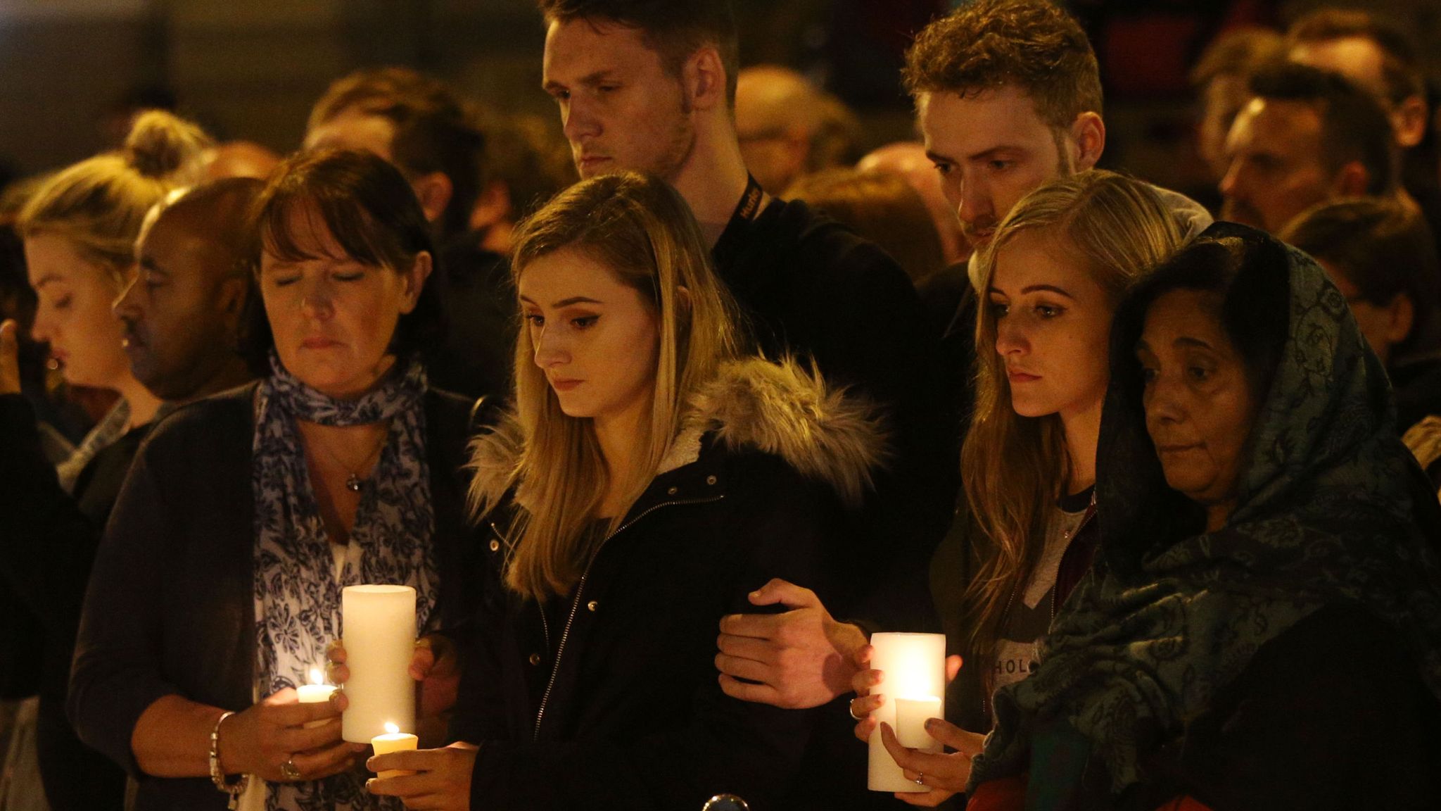 Manchester Victoria reopens for first time since terror attack | UK ...