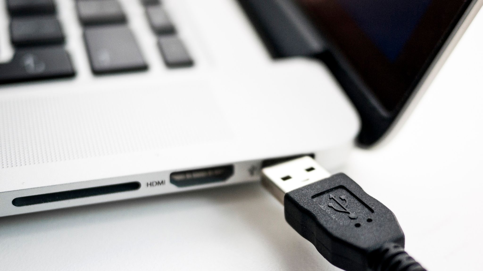 Who steals personal data and how do they make money from it? | Science ...