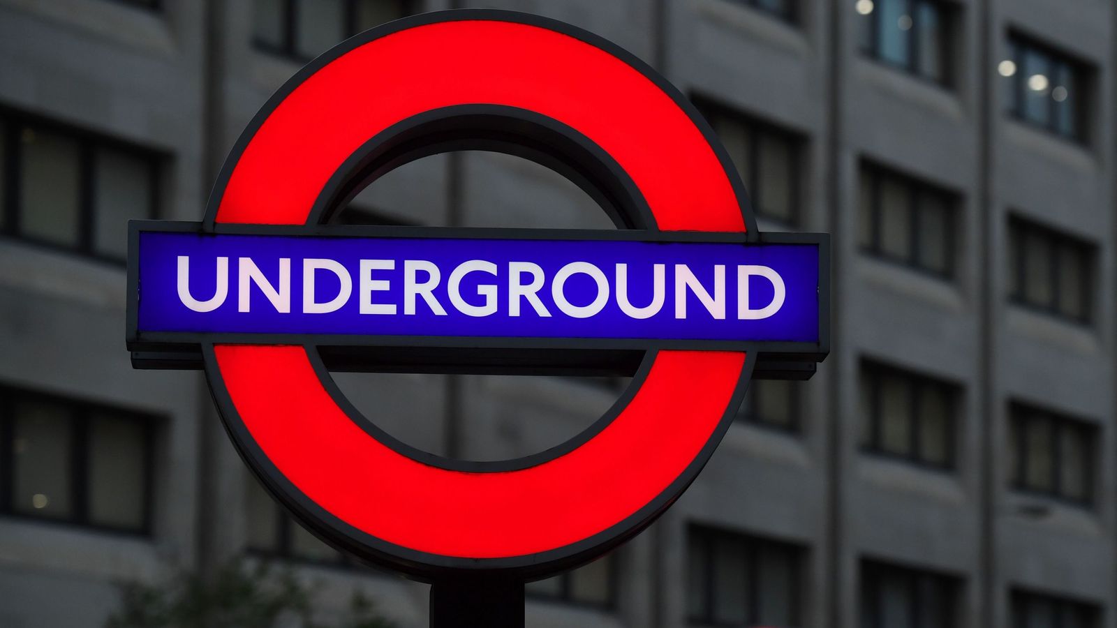 London Underground superbugs warning prompts deep-cleaning | News UK ...