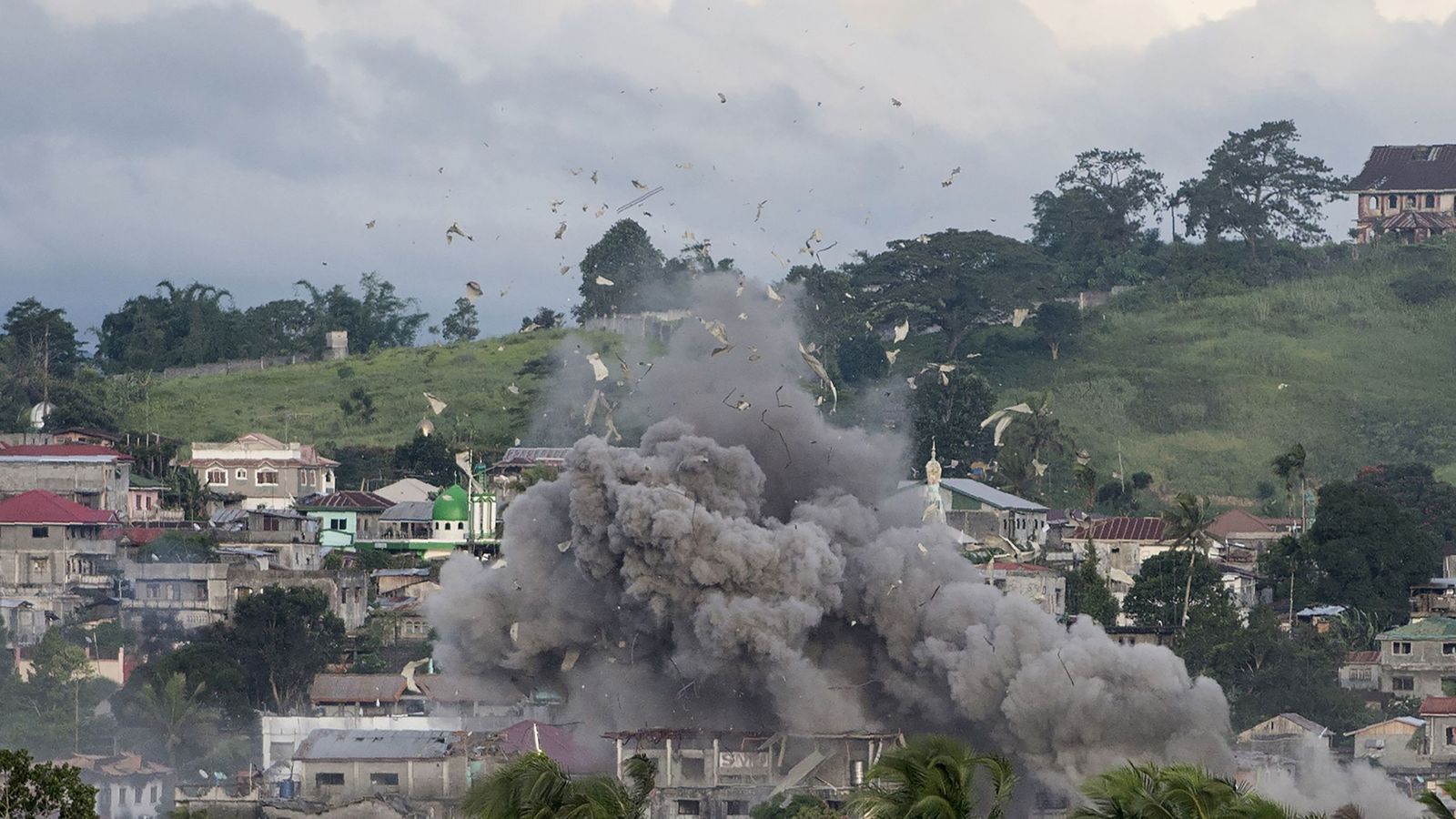 Philippines battles Islamist fighters | World News | Sky News