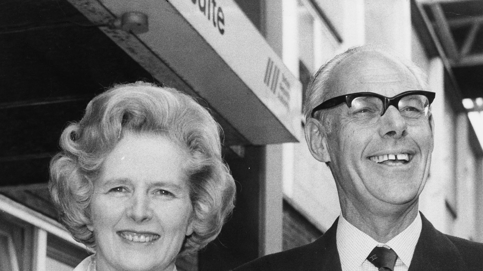 What does a Prime Minister do on holiday? | Politics News | Sky News