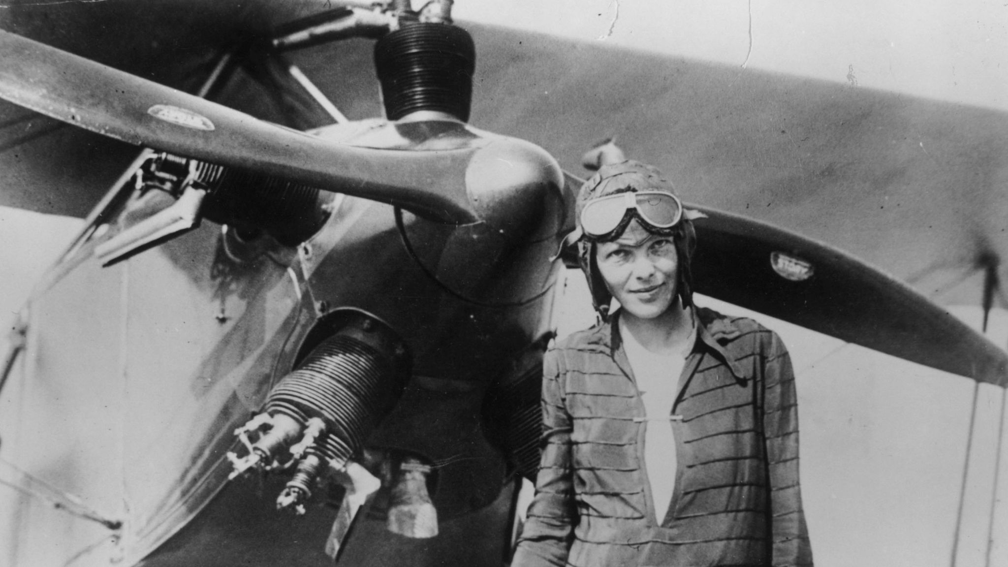 Could a photo solve the mystery of aviator Amelia Earhart's ...