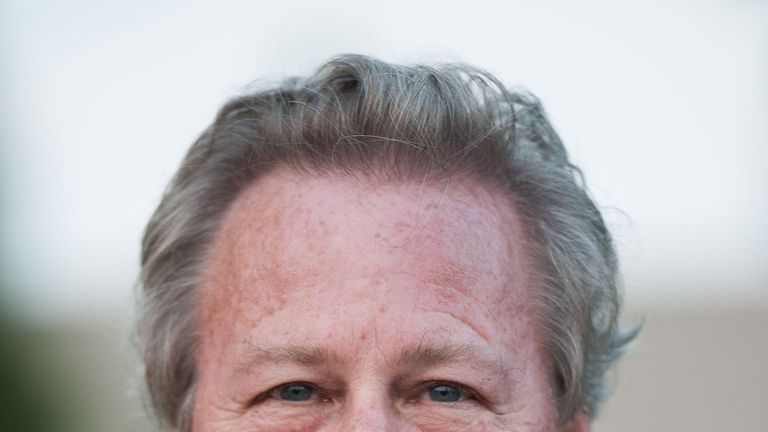 Home Alone father John Heard dies aged 72 | Breaking News News | Sky News