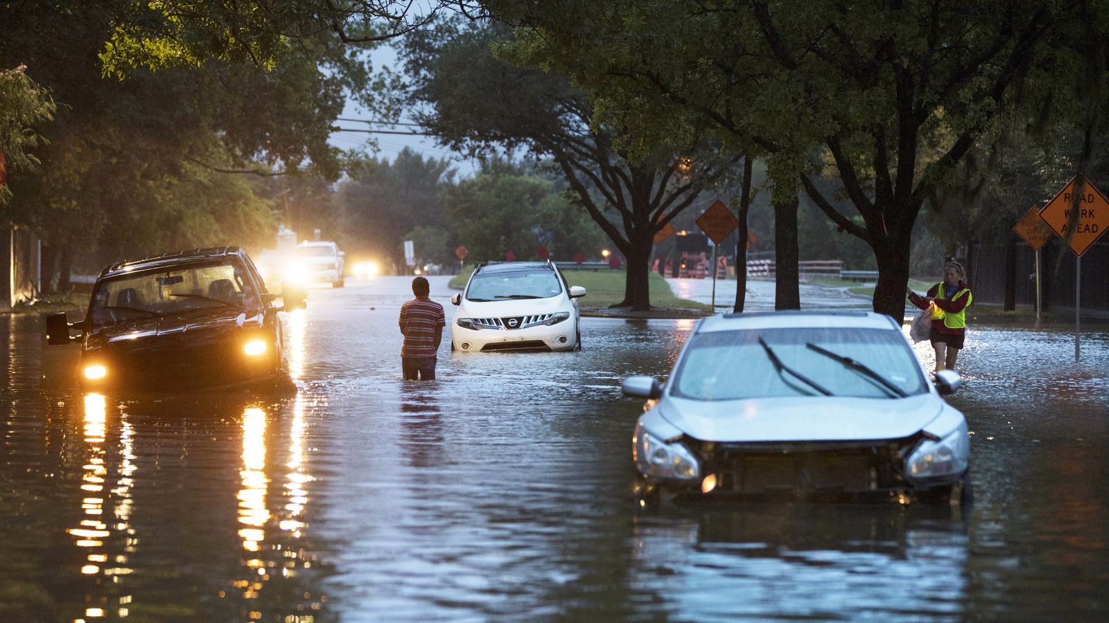 Texas floods disaster to worsen, with up to 30,000 people forced into ...