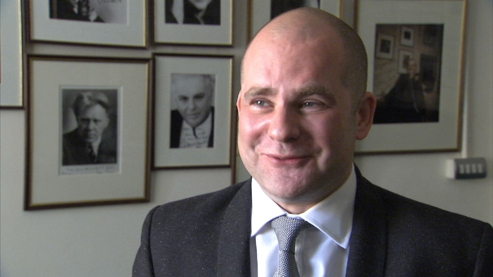 Usher Milly Forrest impresses critics after standing in for ill soprano ...