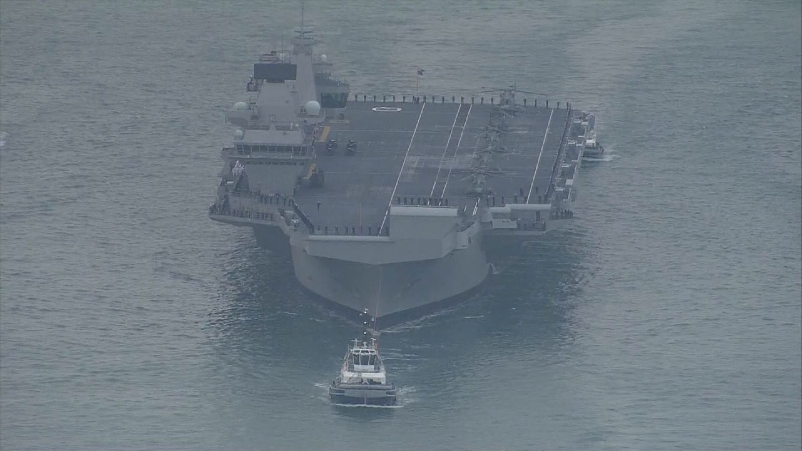 HMS Queen Elizabeth: Navy's new £3bn carrier welcomed to the fleet | UK ...
