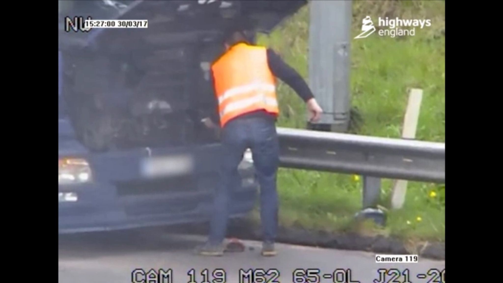 Campaigners rubbish Highways England's efforts to clear motorway litter ...